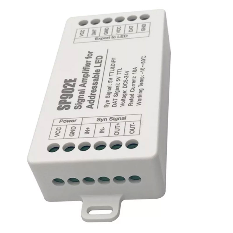2-output signal amplifier for LED strip with dynamic effects