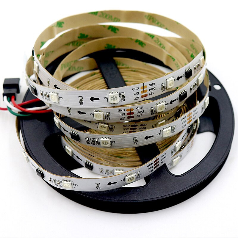 Mehrfarbiger LED-Streifen mit dynamischen Effekten 30 LEDs / m - 3 LEDs ...